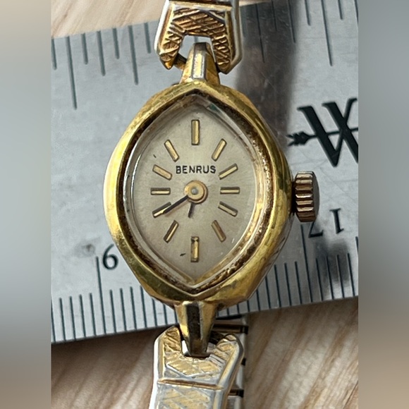 Benrus | Accessories | Benrus Vintage Mechanical Winding Ladies Watch ...